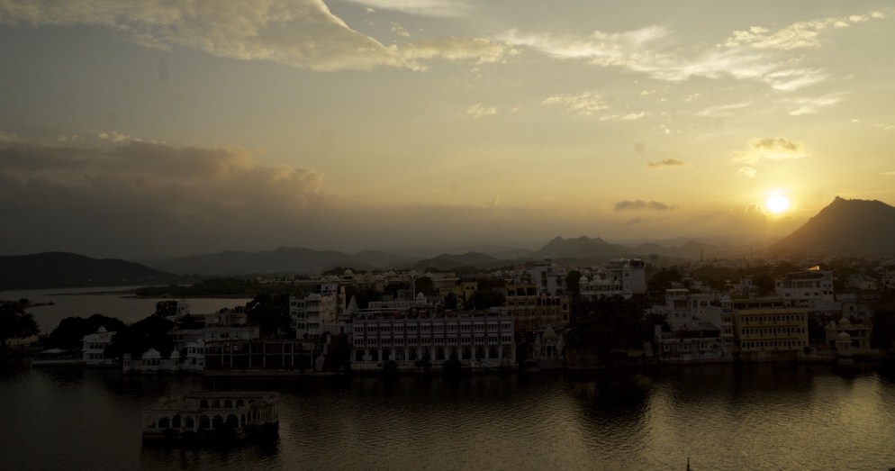 Mewar Haveli Udaipur, 34-35 Lal Ghat, Udaipur hotels, hotels in Udaipur ...