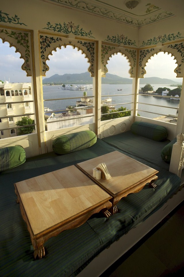 Mewar Haveli Udaipur, 34-35 Lal Ghat, Udaipur hotels, hotels in Udaipur ...
